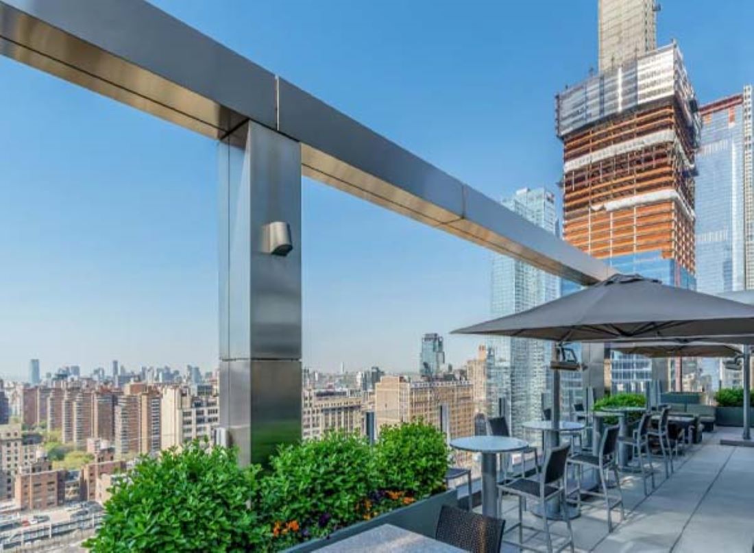 Blu33 Rooftop Bar Is A Delightful Sky-High Experience Above NYC ...